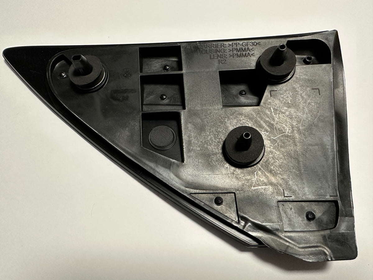 Tesla Model 3, Y Right Rear Quarter Panel Reflector